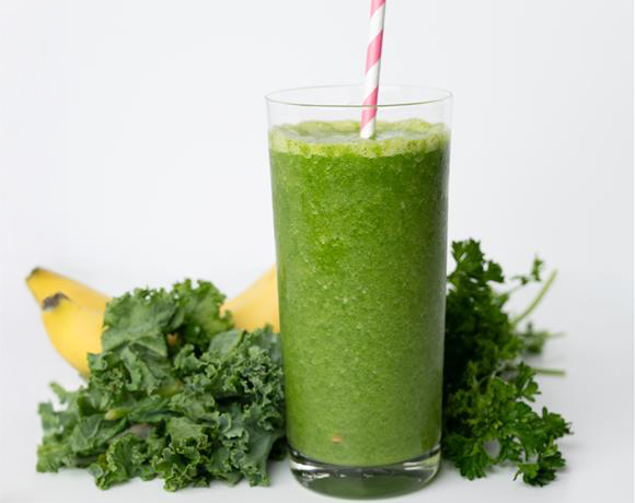 Green Apple Kale Power Smoothie - we eat. live. do. well